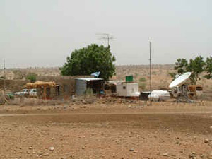 The New Humanitarian | Gov't to pull back troops from tense border