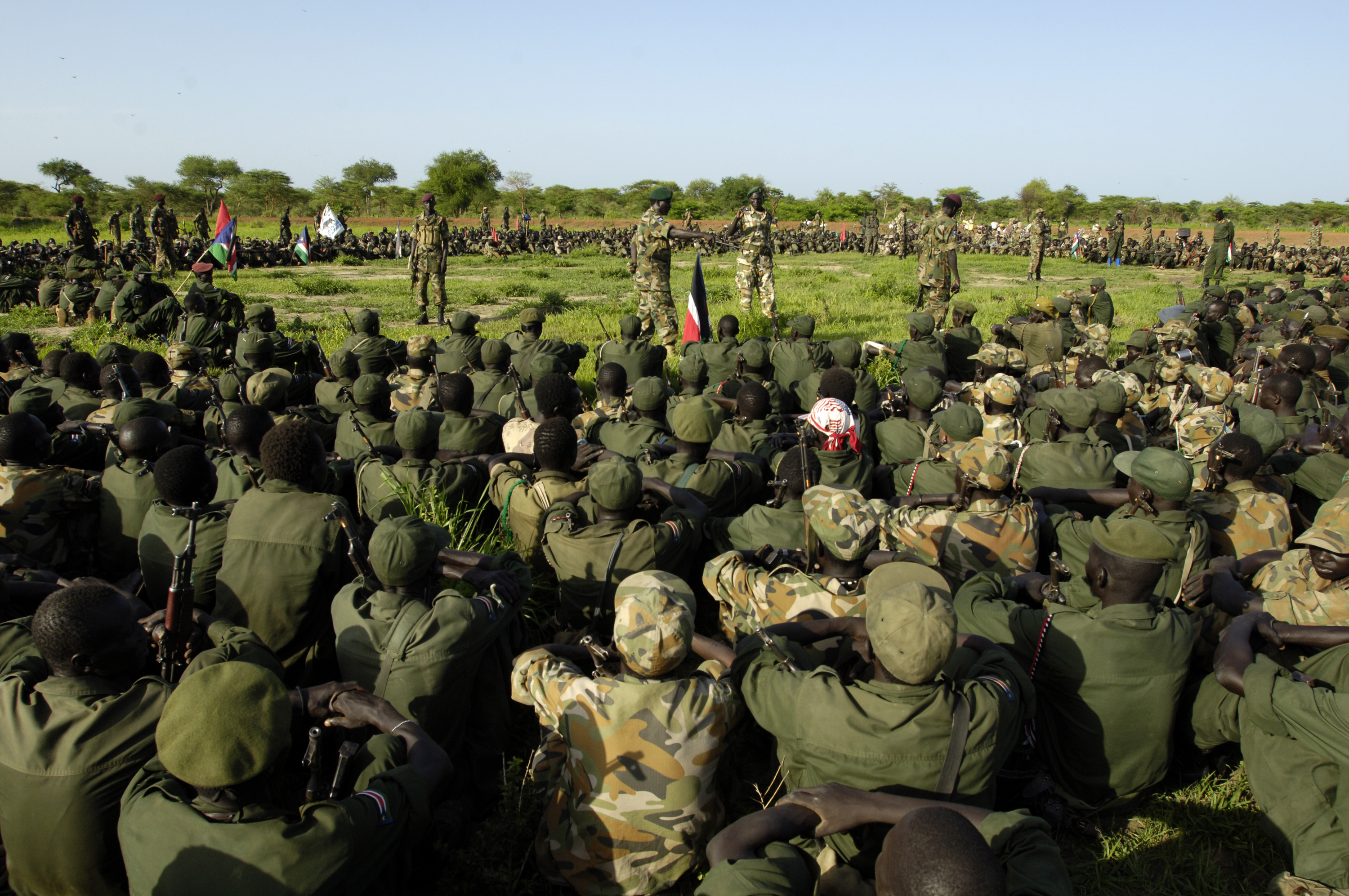 SPLA soldiers redeploy south from the Abyei area in line with the road ...