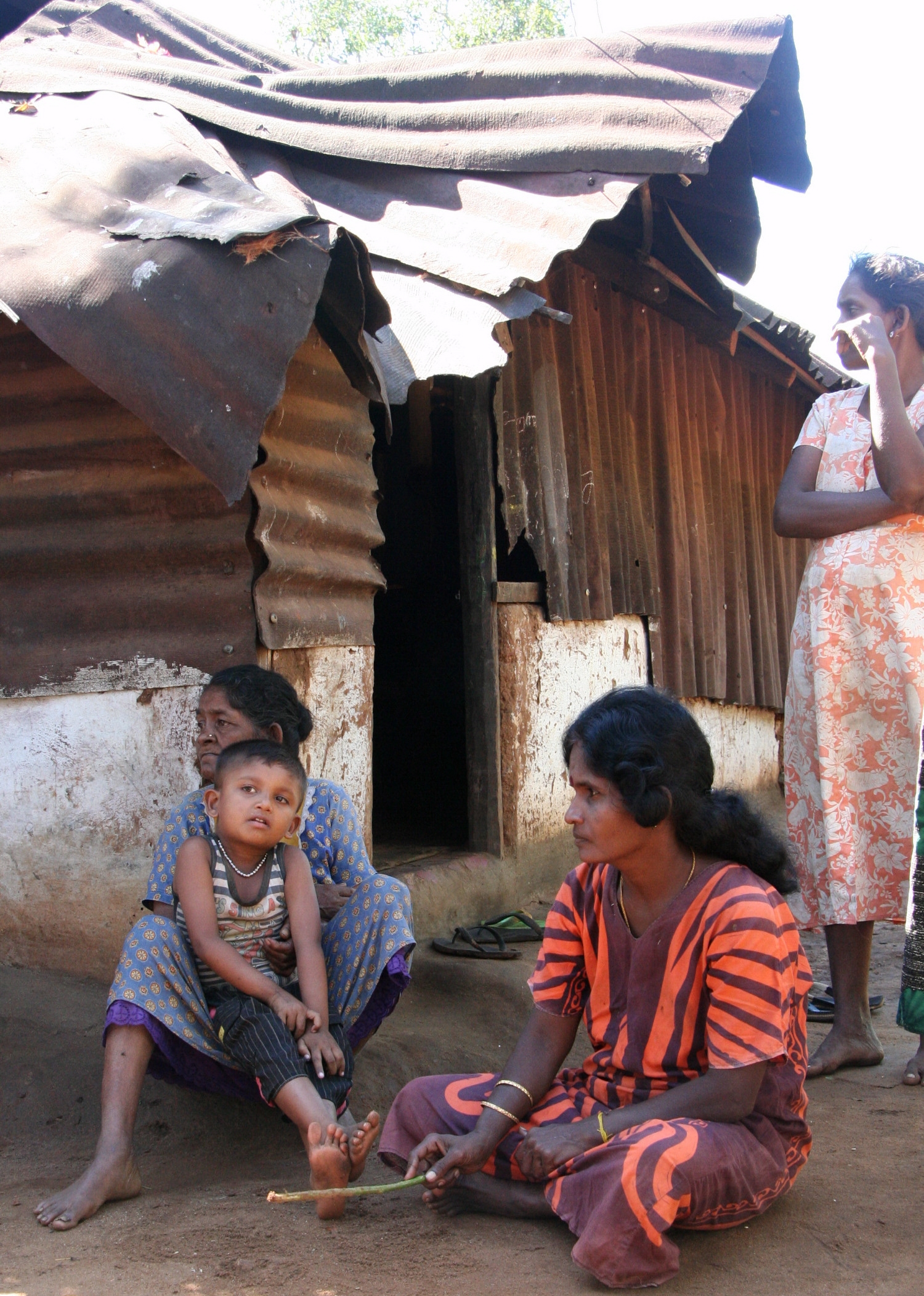 Civilians who escaped the fighting in the conflict affected Vanni area ...