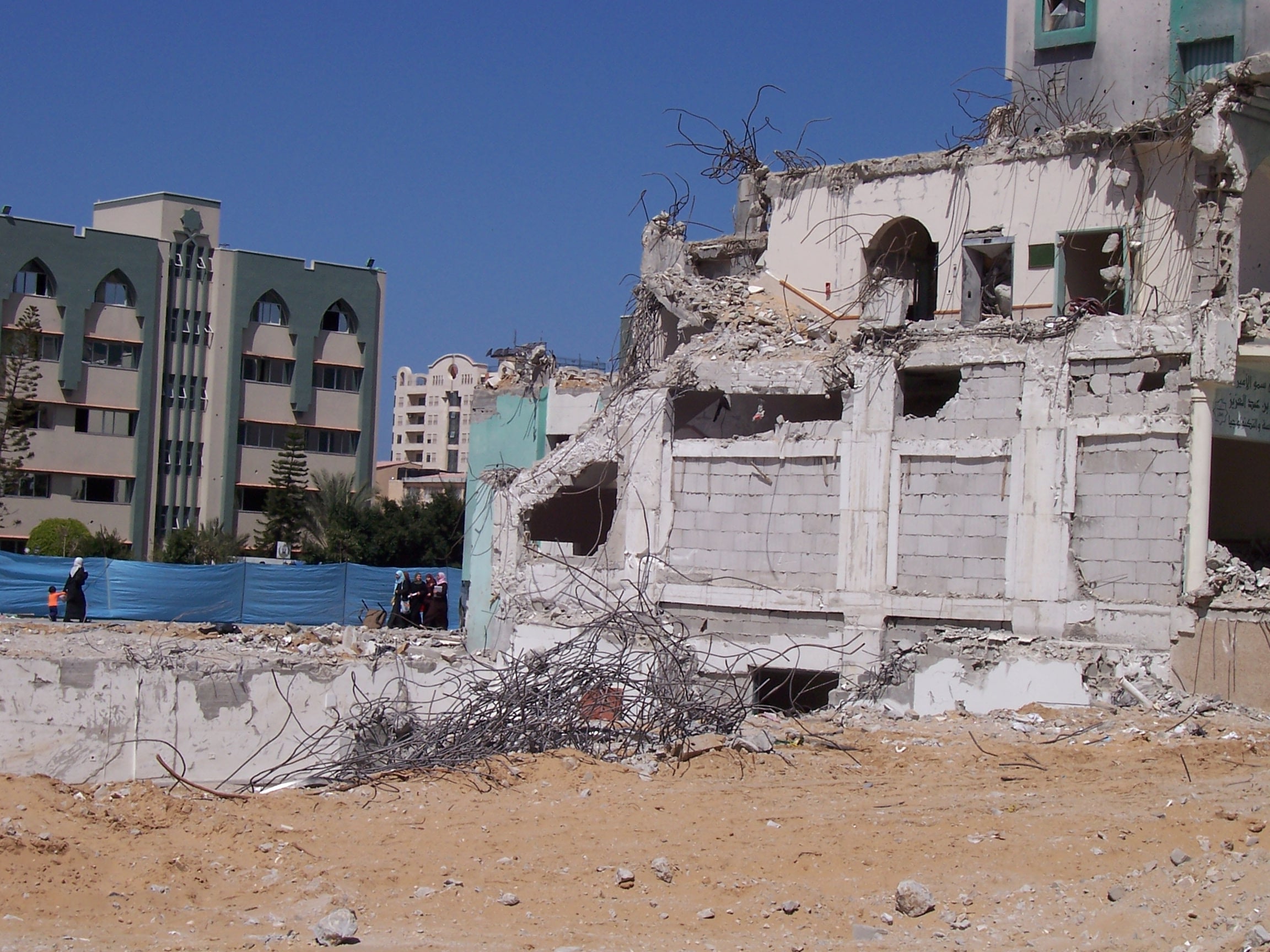 Damaged buildings at the Islamic University after the December-January ...