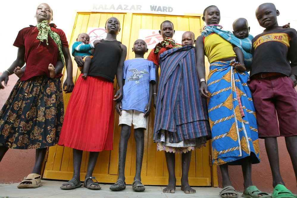 People suffering from Kala Azar gather outside the MSF Kala Azar ward ...