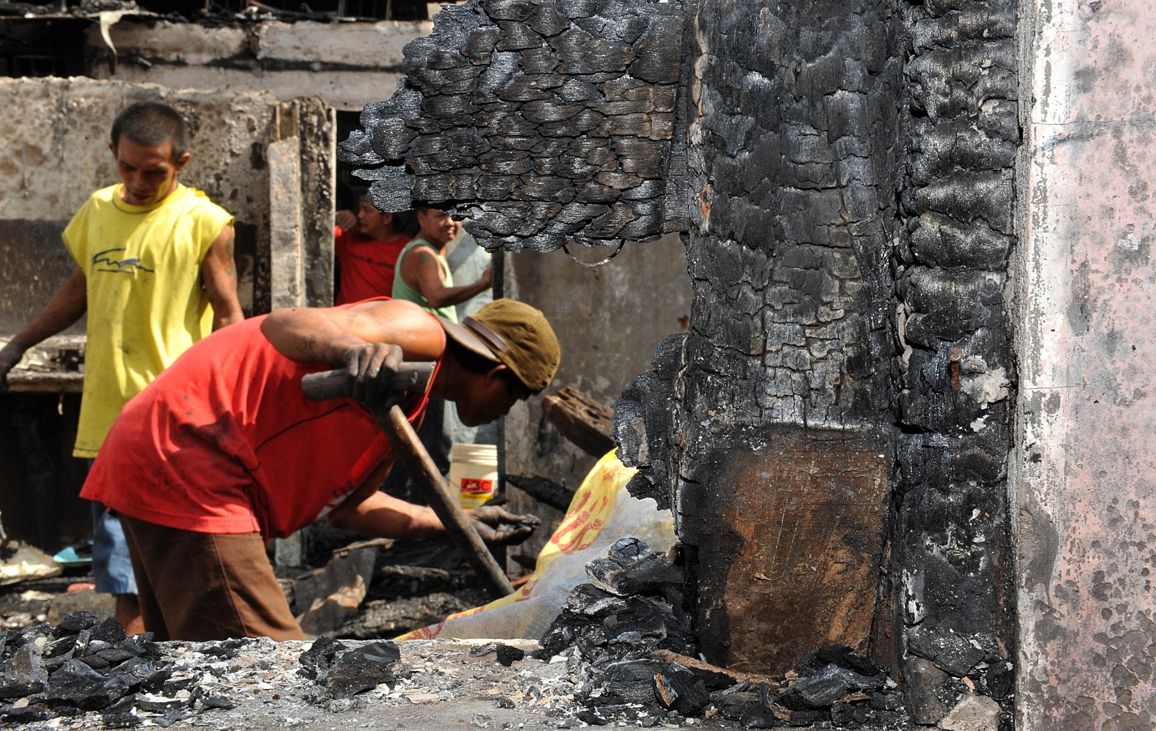 The New Humanitarian | Deadly fires expose poor urban planning