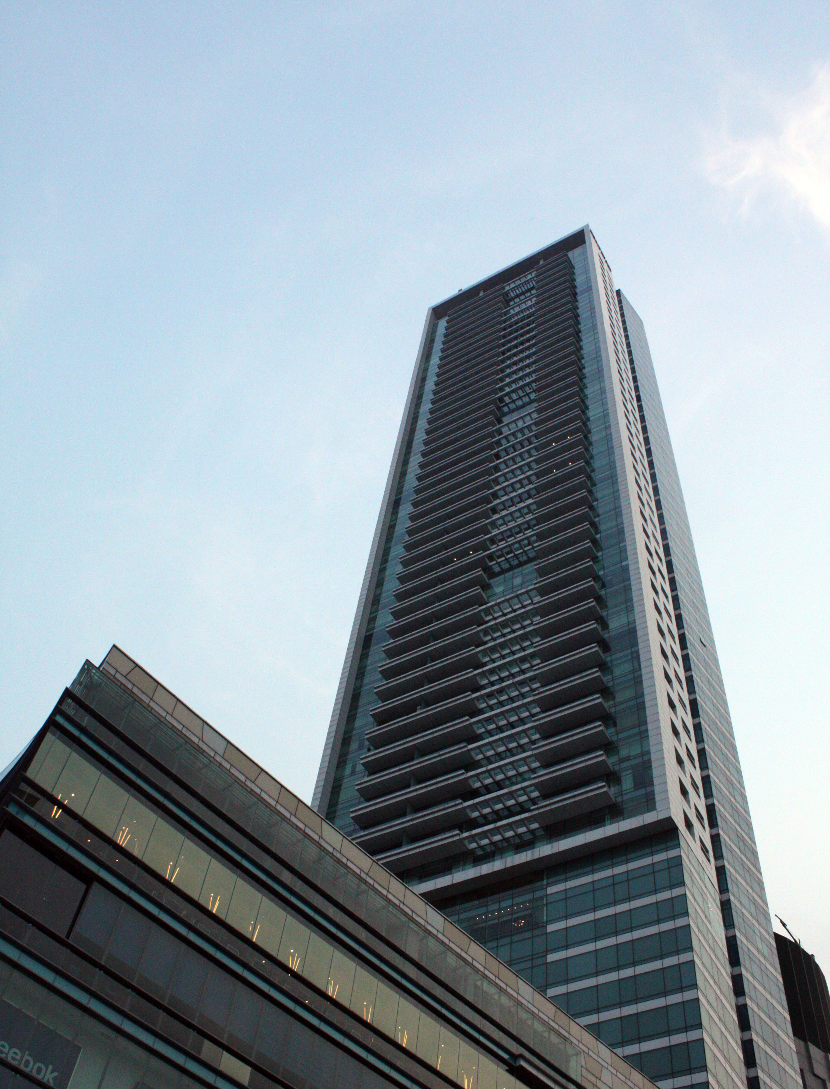 Evacuation towers for tsunami escape route