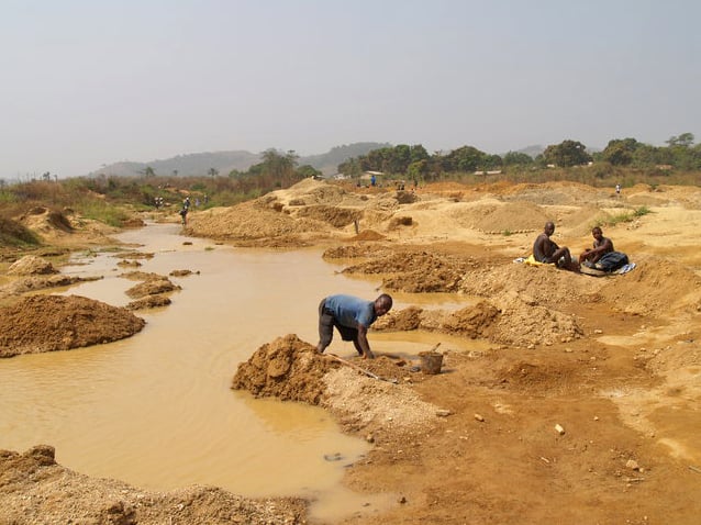 Artisanal Alluvial Diamond Mining. For generic use | The New Humanitarian