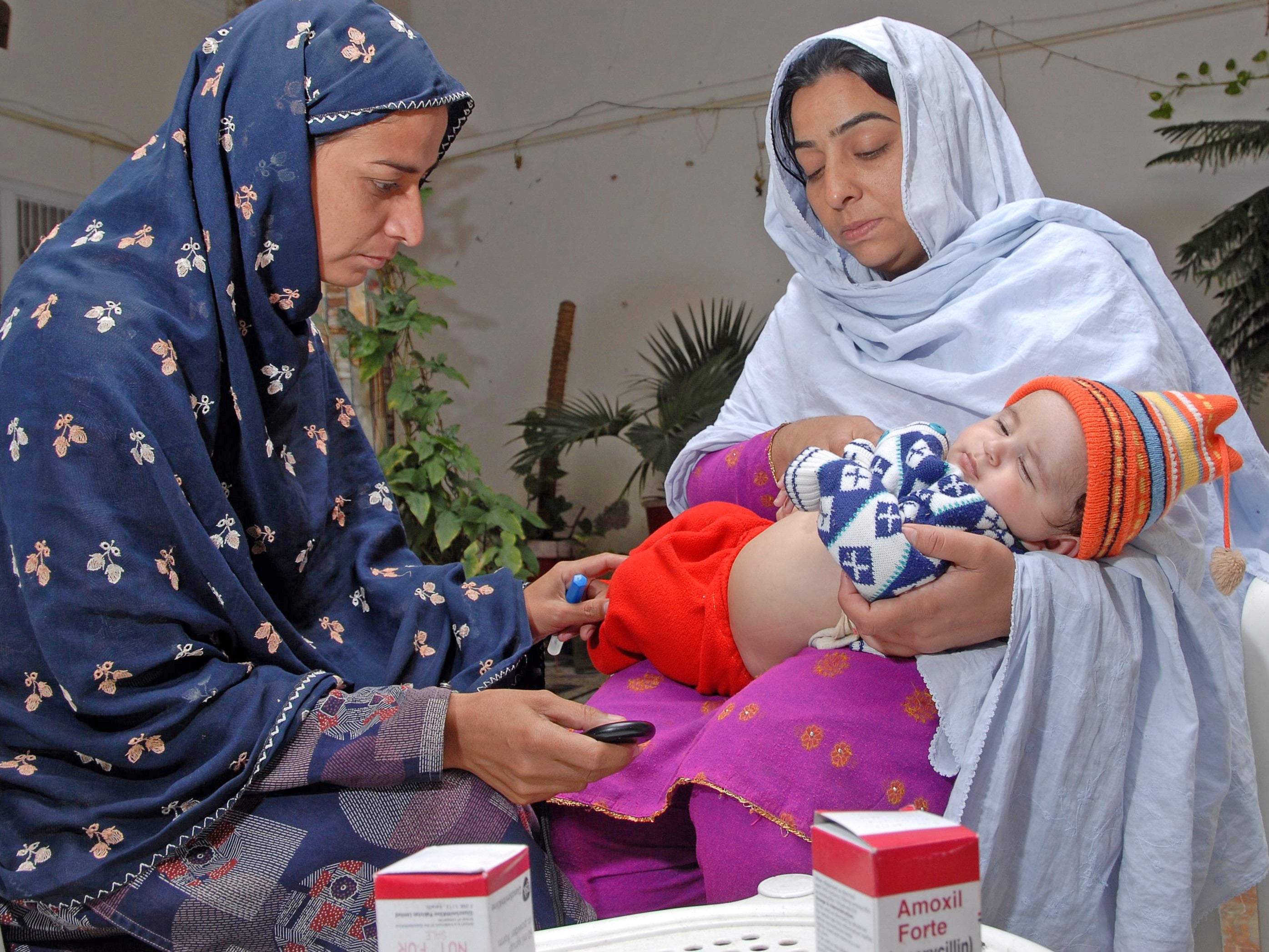 The New Humanitarian | “Lady Health Workers” take on child pneumonia ...