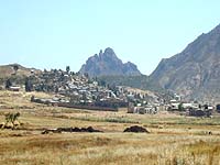 [Eritrea] The Senafe minefield, with Senafe town in the background ...