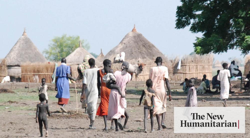 Waiting for the boats to return to Akobo